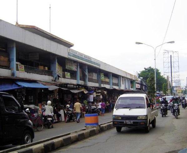 Pasar Johar di Semarang - Garnesia.com